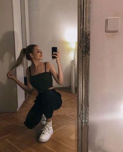 Poses para fotos frente al espejo - Leonela Arguello